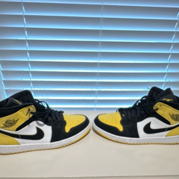 Jordan | Shoes | Jordan Mid Se Yellow Toe | Poshmark